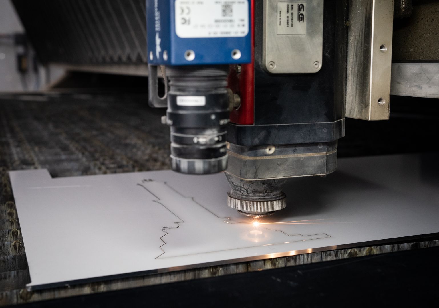 Taglio Laser, cos'è e come funziona - Laseridea srl