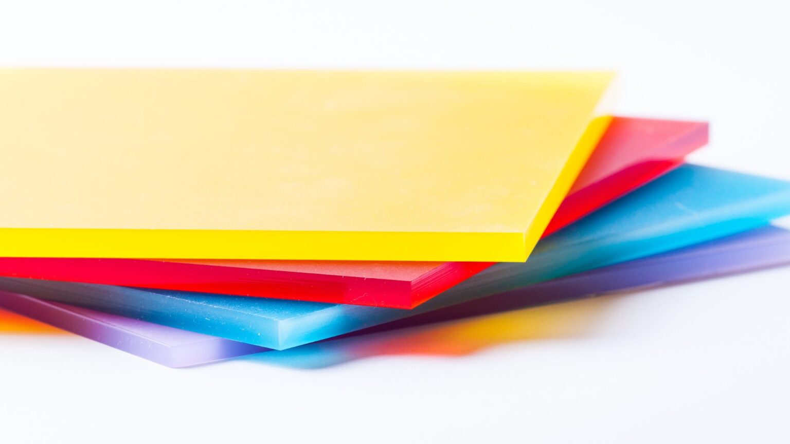 Metacrilato: Cos'è e Come si Utilizza - Laseridea srl